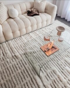 The Best Spots in Your Home For a White Shag Rug - IT Shifting